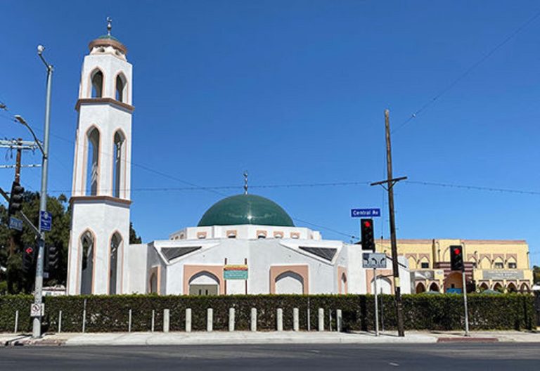 Mapping the Muslim Presence: Total Mosques in the U.S. and Regional ...