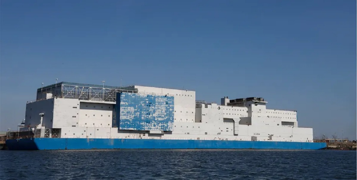 New York Dismantles Controversial Floating Jail, Marking the End of an ...